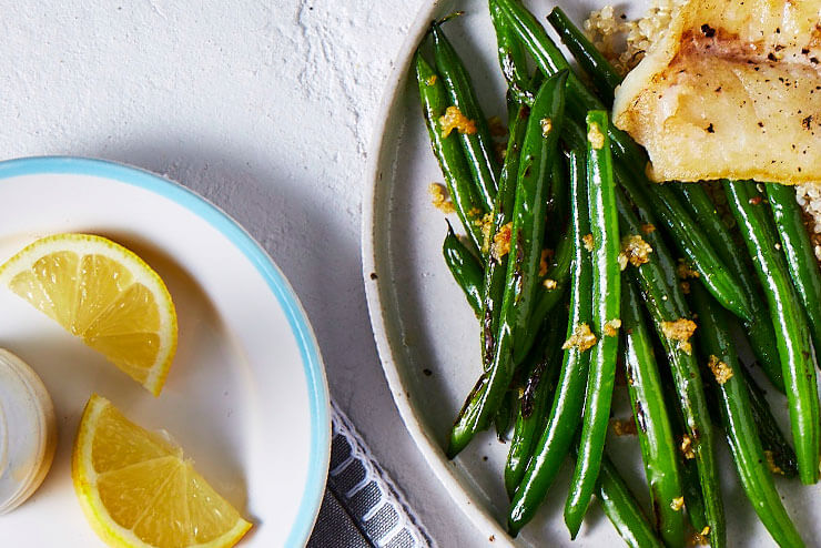 Pan-seared fish with garlicky green beans | CSIRO Total Wellbeing Diet