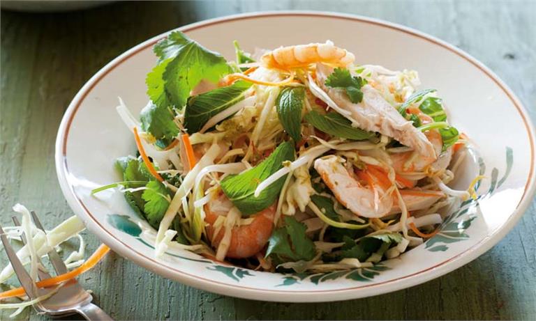 Vietnamese-style prawn and chicken salad | CSIRO Total Wellbeing Diet