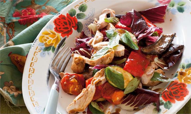 Mediterranean chicken salad | CSIRO Total Wellbeing Diet