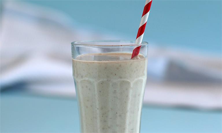Banana, tofu and peanut butter smoothie | CSIRO Total Wellbeing Diet