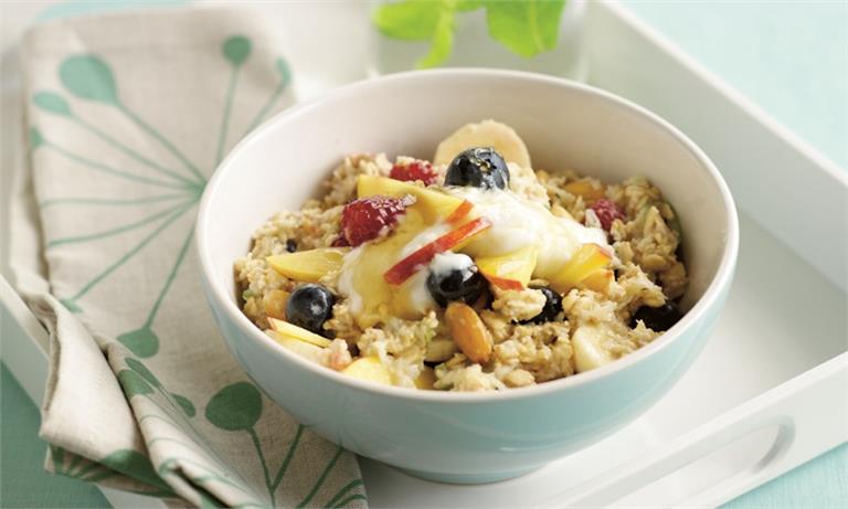 Tasty bircher muesli with bran